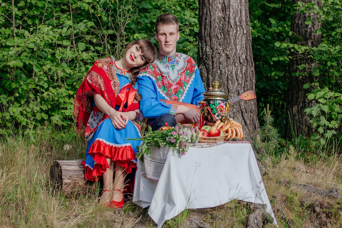 Relationships and Dating in Russia: Navigating Love, Culture, and ...